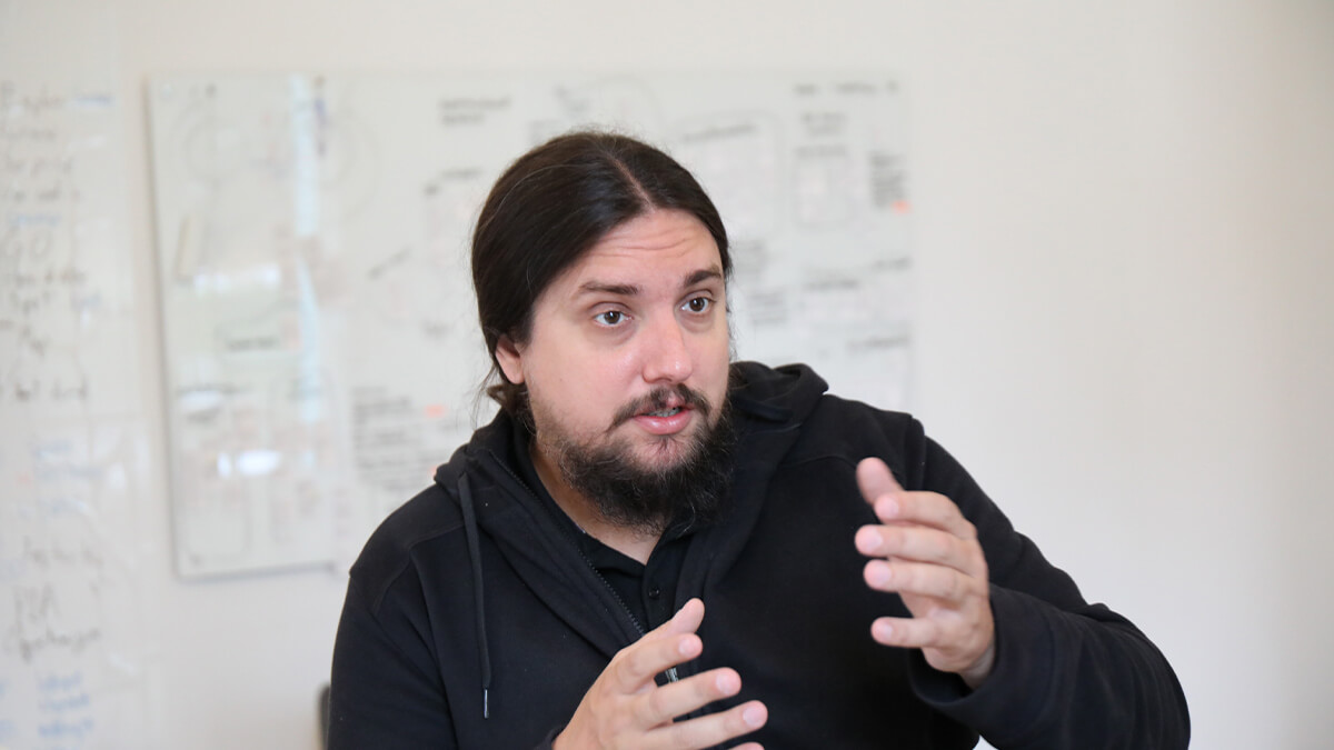 Robot learning workshop at NeurIPS2020 - podcast with Julien Perez - Naver Labs Europe